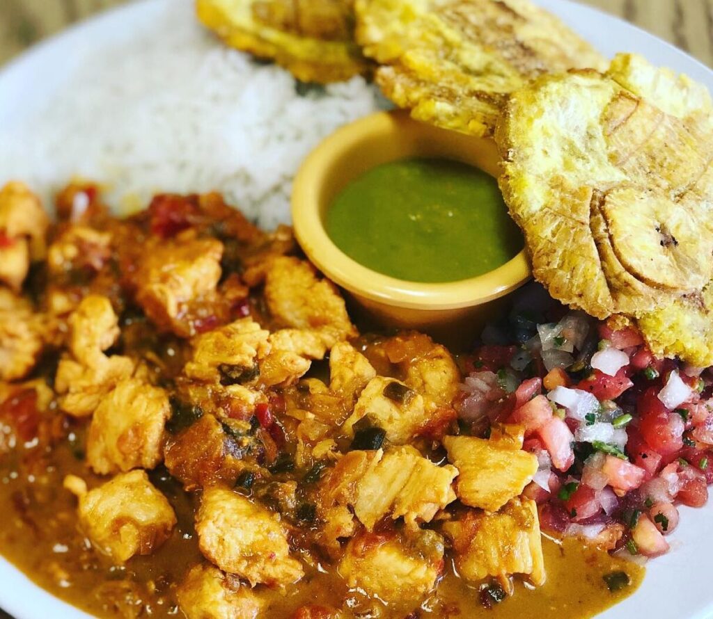 Receta de Pollo Guisado con Coco